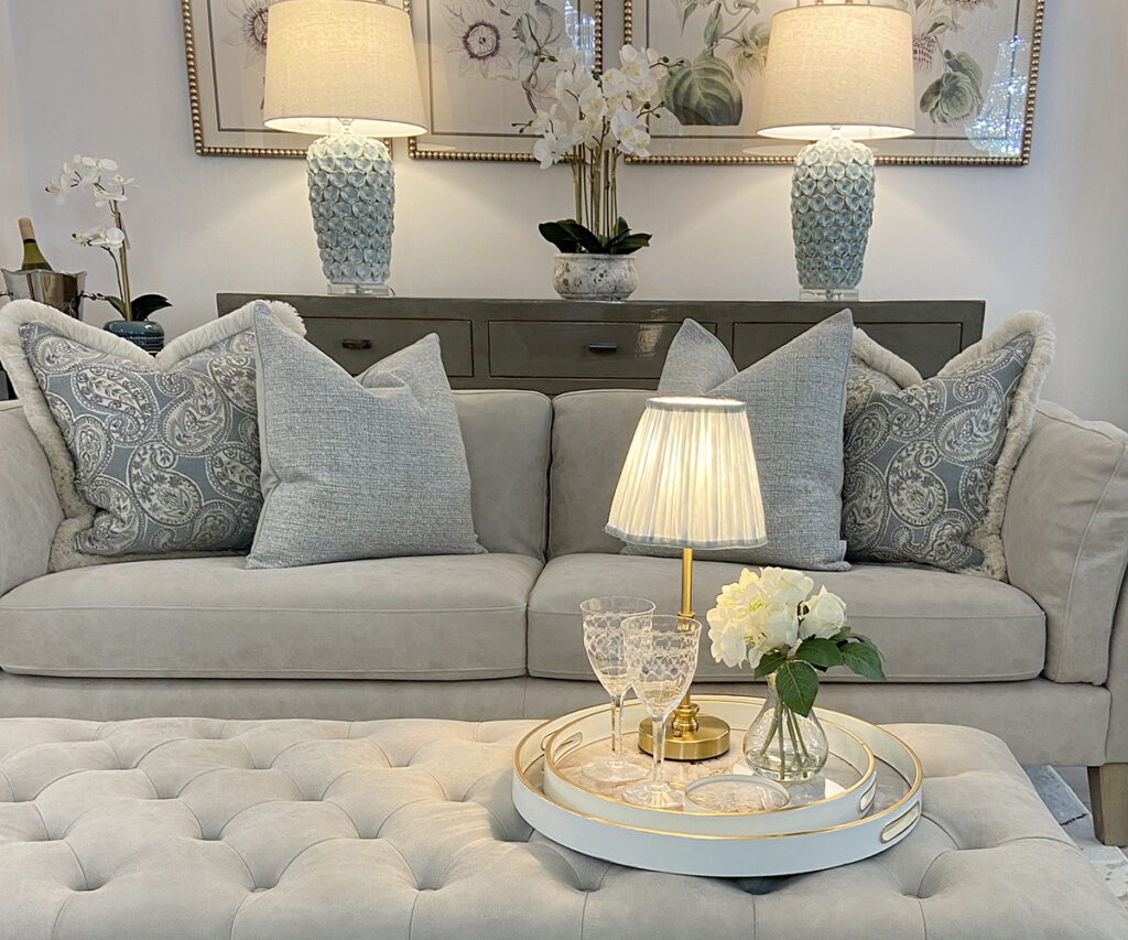 Set of 2 White & Gold Magnolia Trays - Nordic Style London